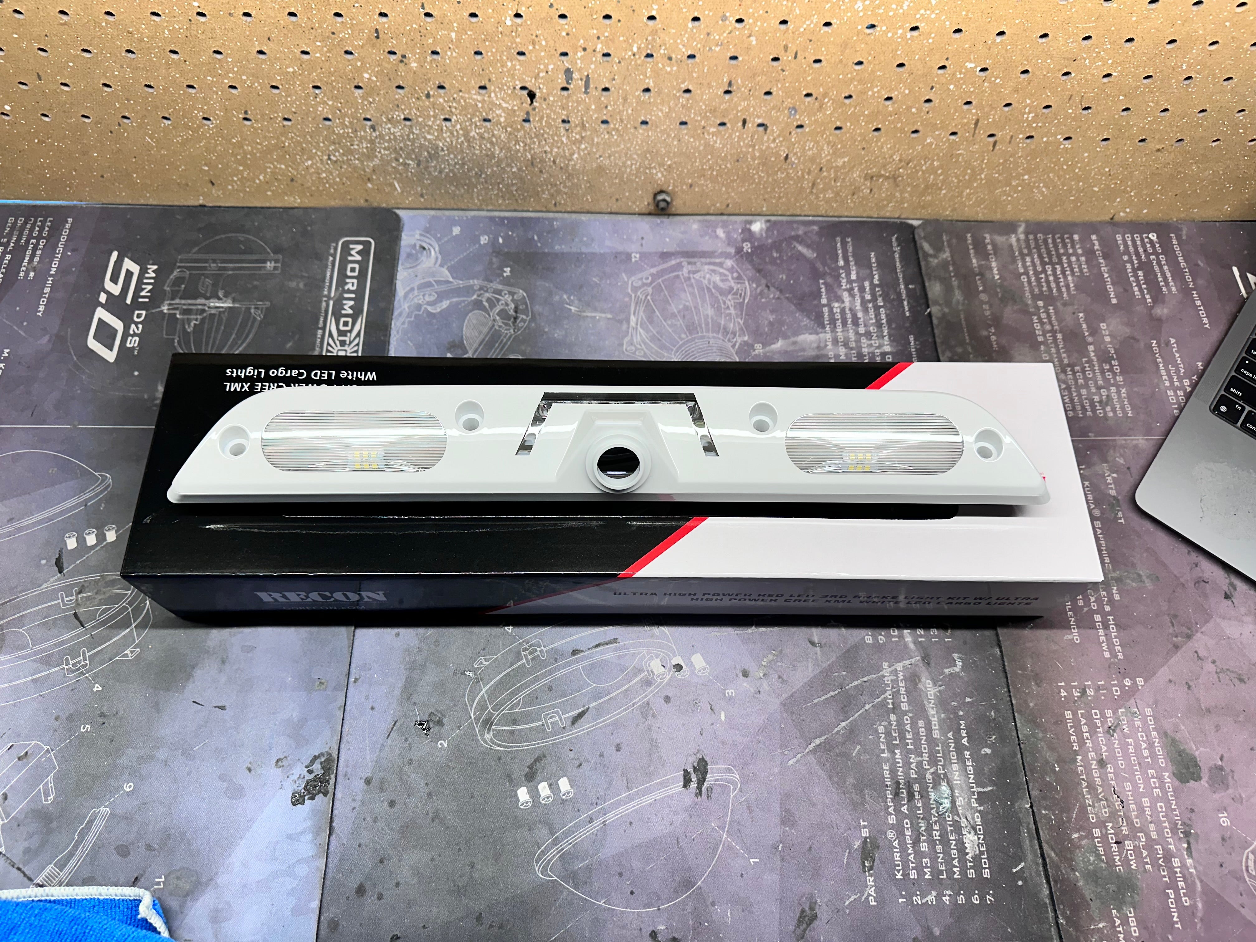 17-22 Ford Superduty Recon 3rd Brake light – Unique Retrofits